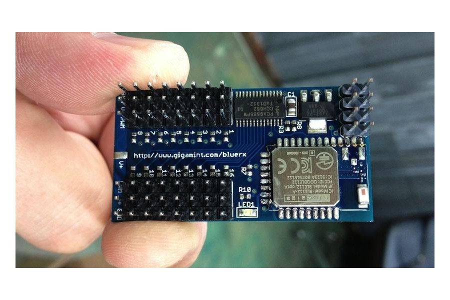 Blue-Rx: A 16ch Bluetooth 4.0 Servo Controller from peterson79 on Tindie
