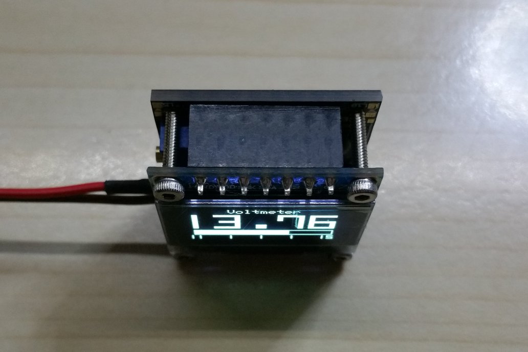 OLEDiUNO Car Voltmeter from Phoenix CNC, OLEDiUNO on Tindie